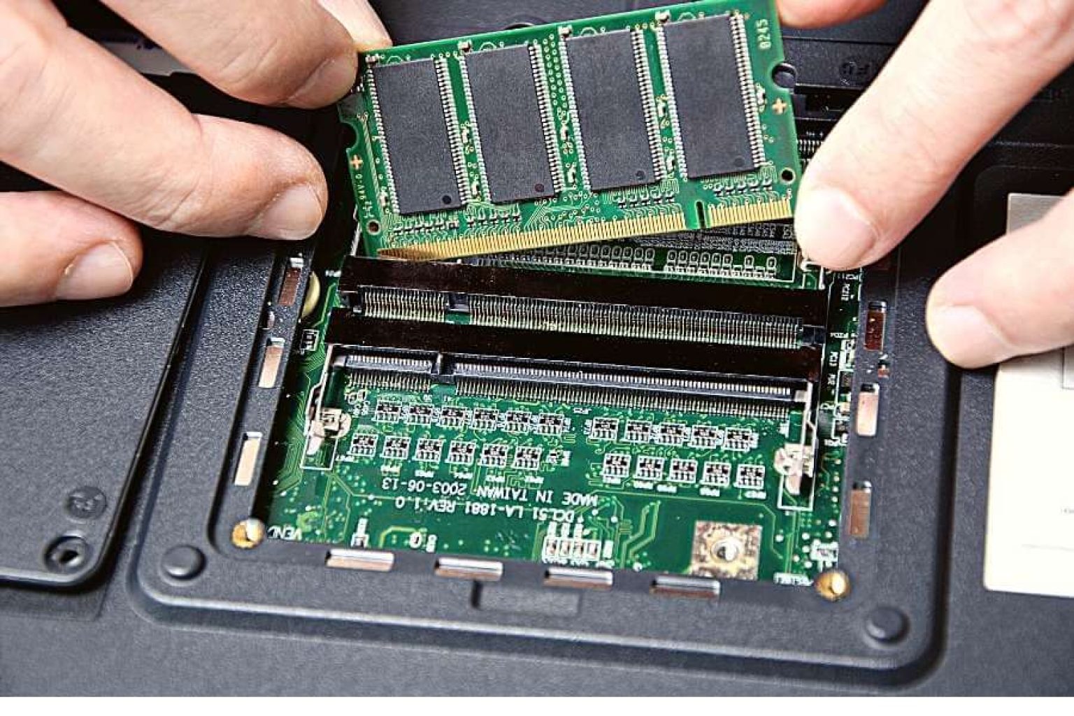 Can We add External RAM to a Laptop? - PCVenus